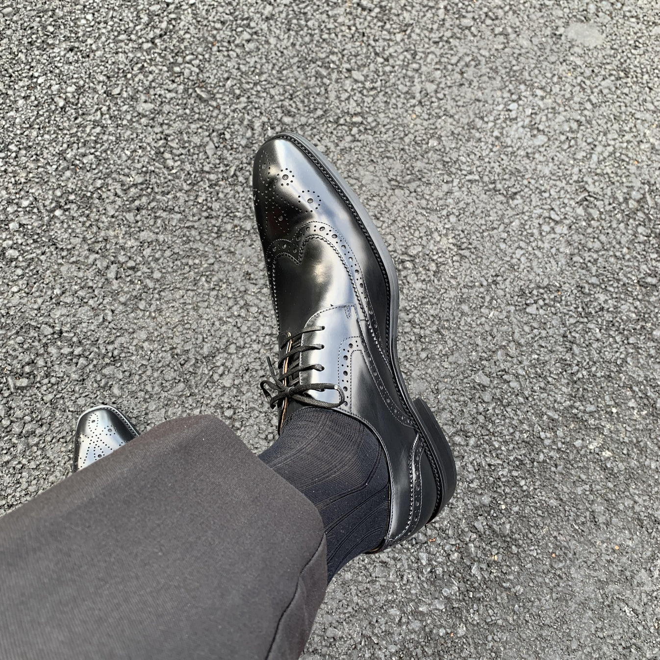 Classic Black Wingtip Brogue Derby Shoes for Timeless Formality – Hollo ...