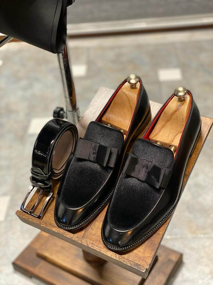 The "Gala" Patent Leather & Velvet Bow Loafer – Hollo Shoe